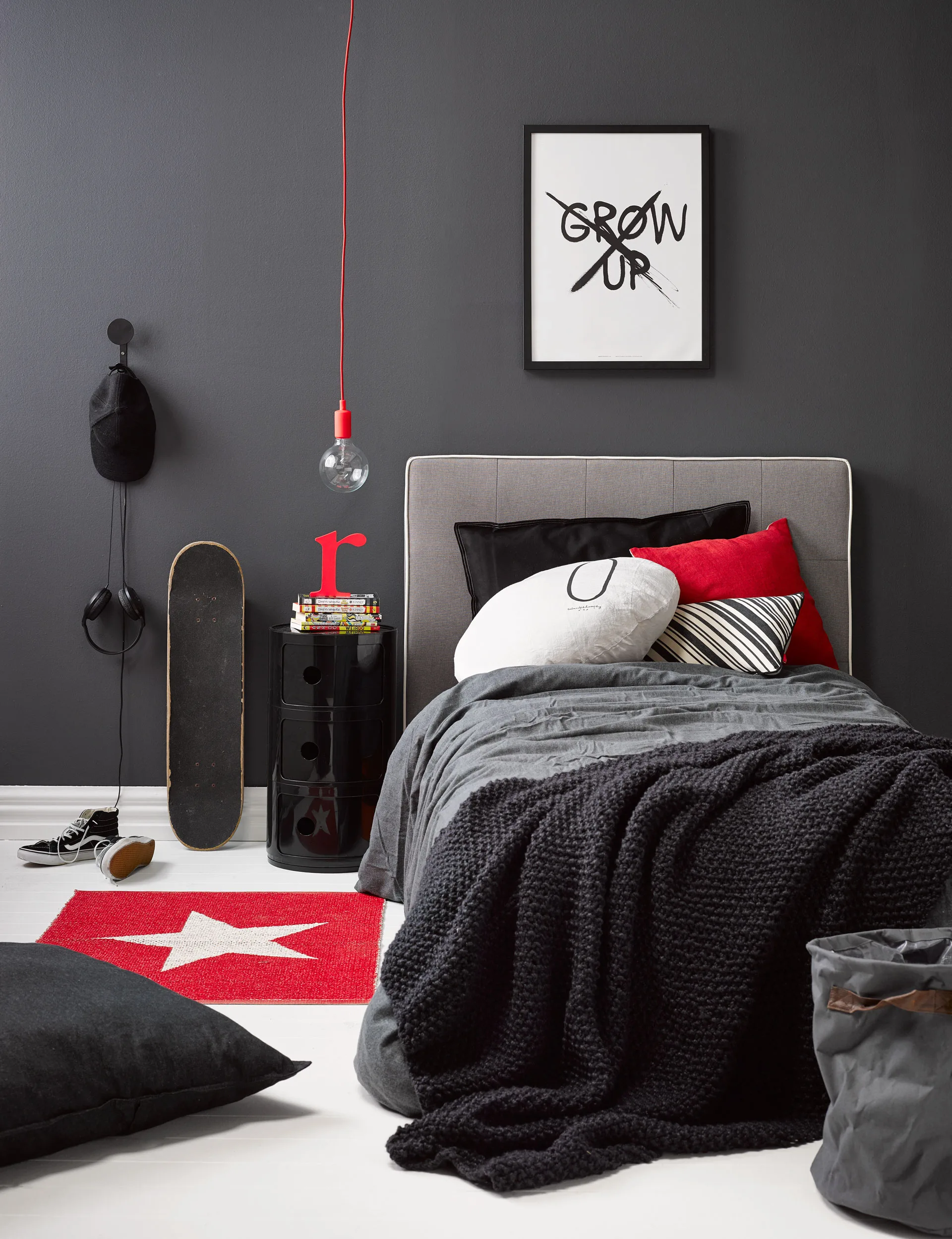 Kid s bedroom ideas A dramatic monochrome room perfect for your teen