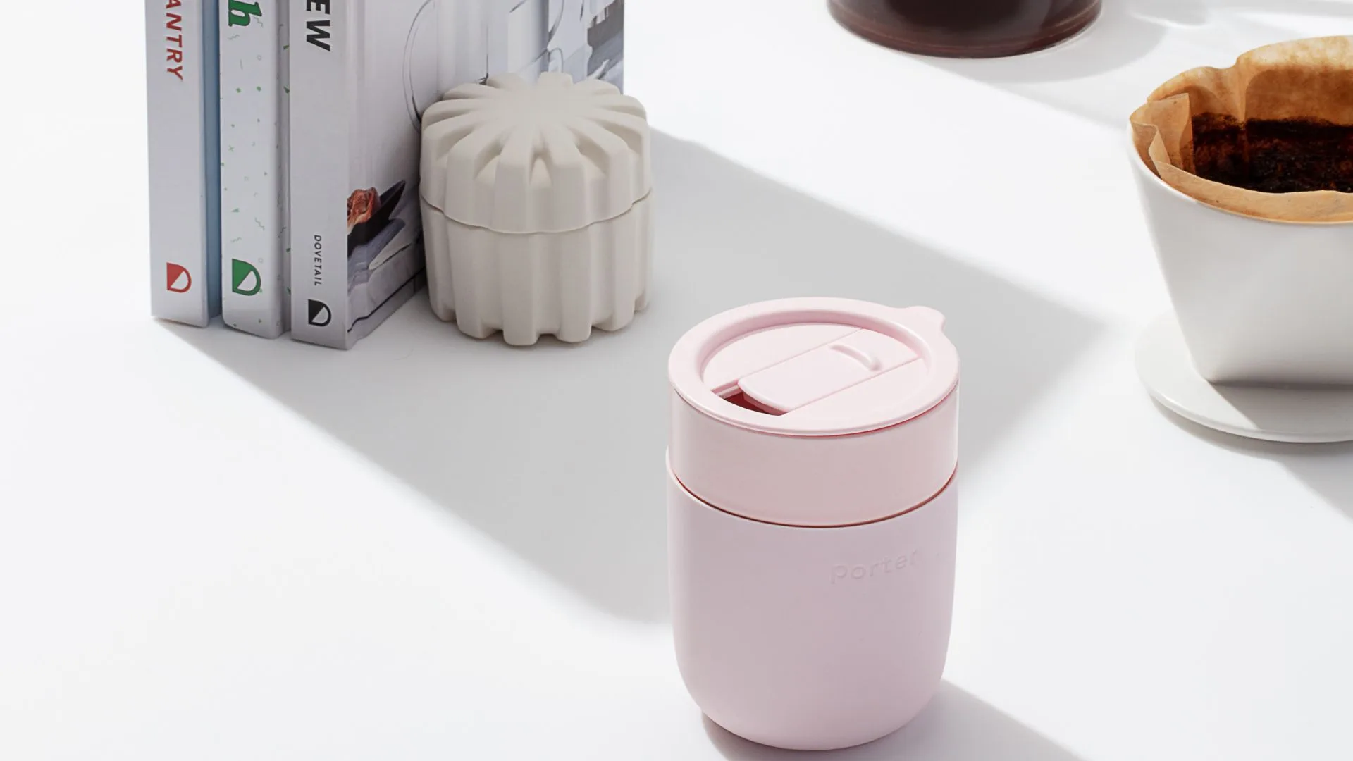 Top Reusable Coffee Cups & Travel Mugs for 2024