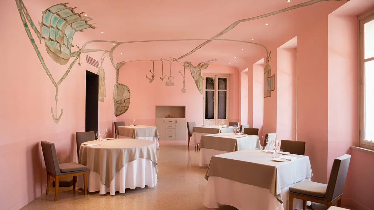 Michelin-Star Restaurants Italy Guide by Peter Gilmore