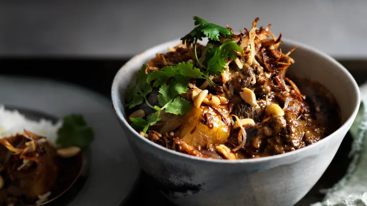 What is curry? A quick history and popular types of curry to know ...