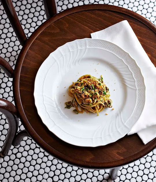 Linguine with clams and Schaefer beer | Gourmet Traveller