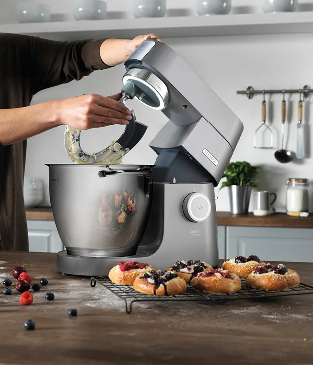 Kenwood Chef XL Titanium Stand Mixer review | Gourmet Traveller