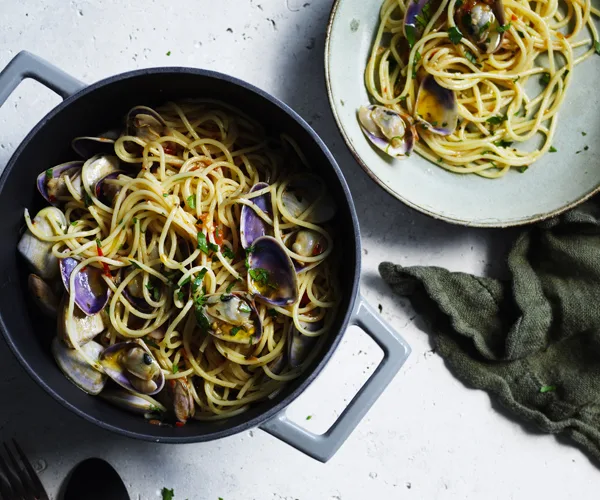 Spaghettini with pipis recipe | Gourmet Traveller