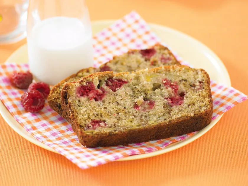 Moist and sweet banana and raspberry bread recipe