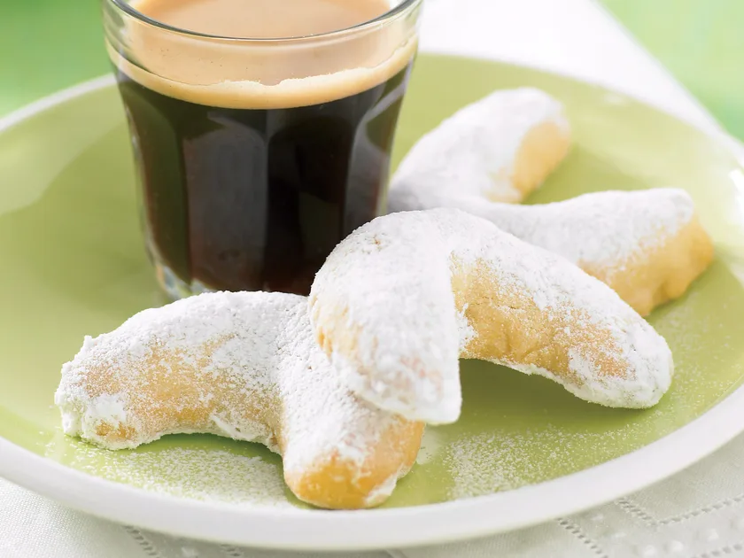 Greek almond shortbread