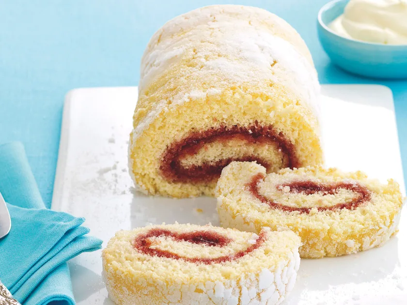 Jam sponge roll