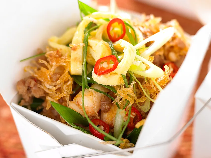 Pork Thai mee grob with crispy noodles recipe