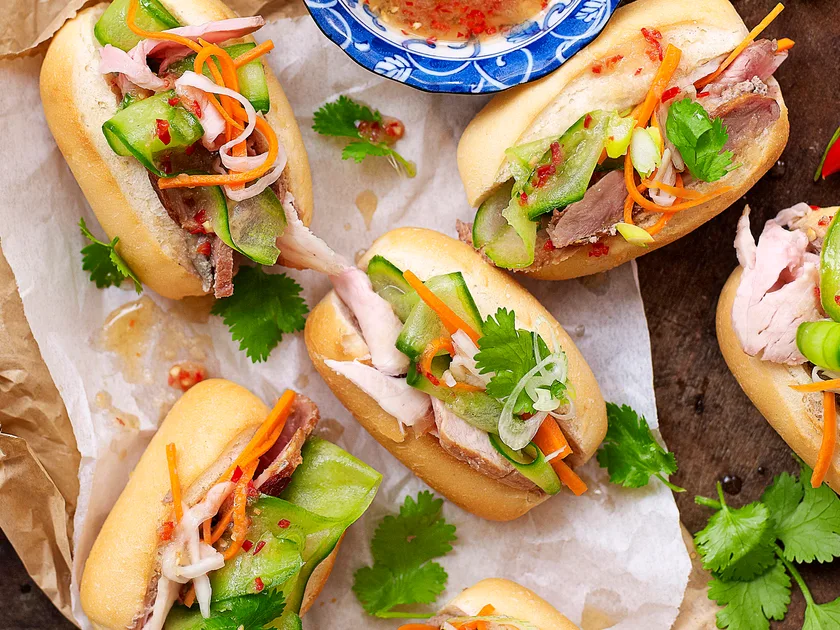 Mini banh mi
