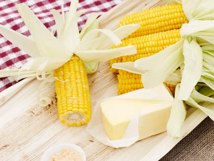 Corn cobettes with spice and butter