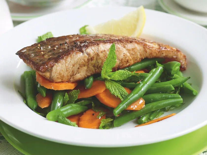 Spiced fish with carrot salad