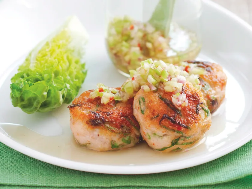 Prawn cakes with cucumber relish