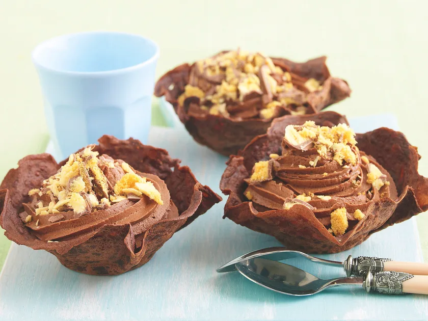 Chocolate crepe baskets with chocolate mousse