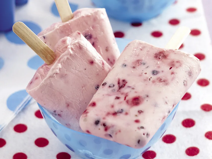 Creamy berry iceblocks