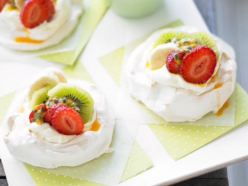 Little pavlovas