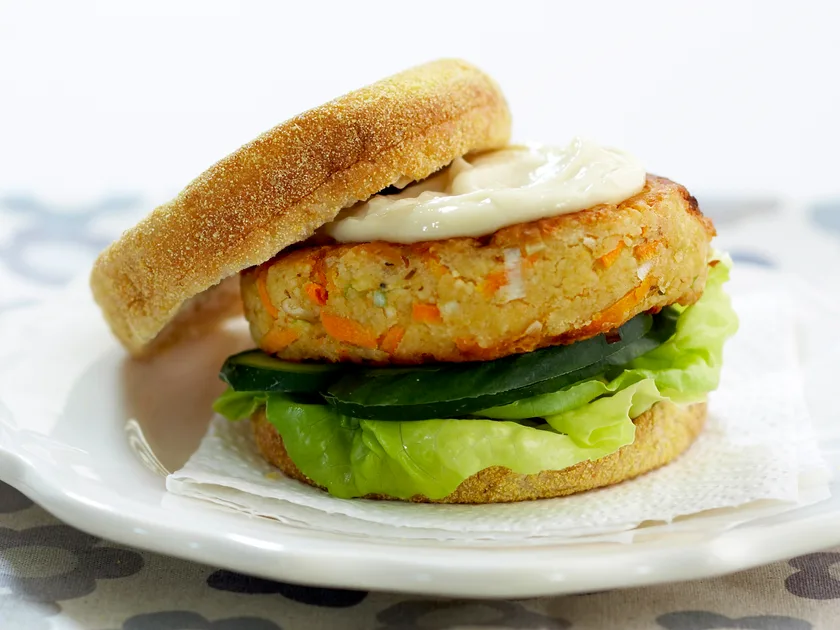 Couscous burgers with tahini mayonnaise
