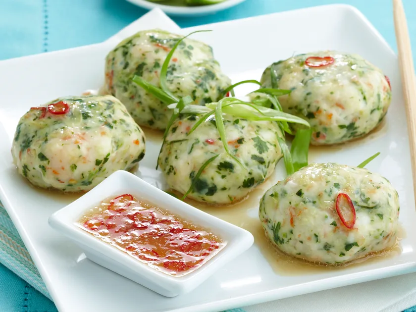 Steamed prawn cakes and dipping sauce