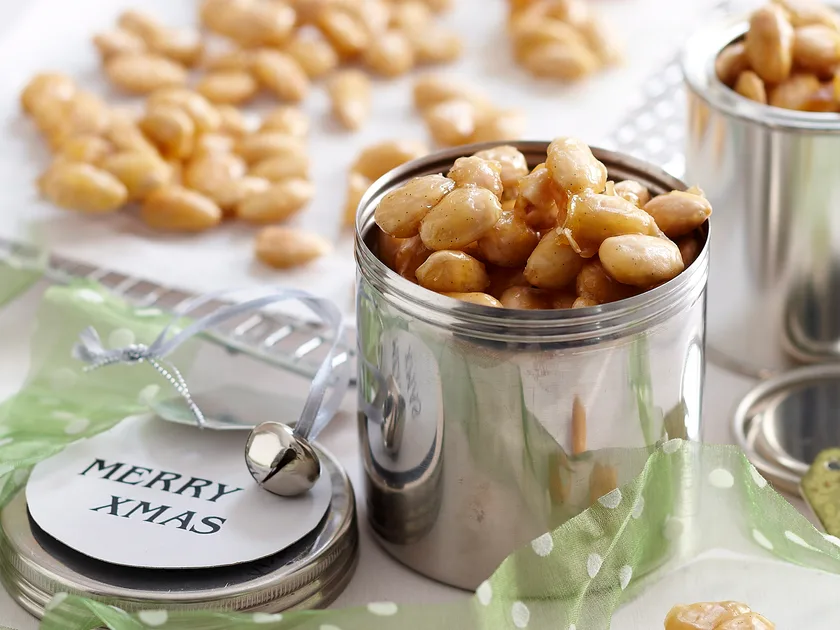 Toffee-coated Vienna almonds recipe