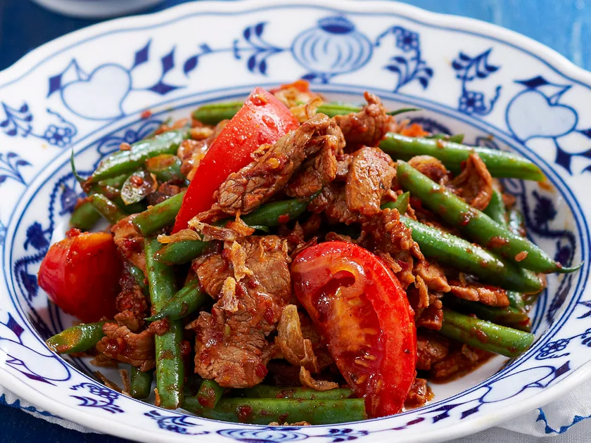 Chilli jam pork with green beans