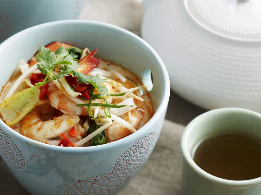 Easy-to-follow prawn laksa recipe
