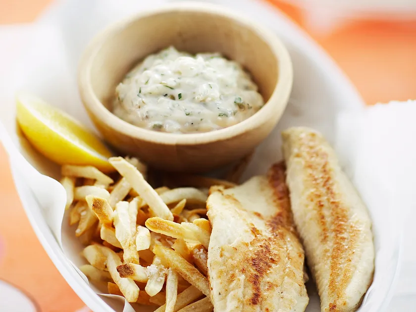 Crispy fried whiting with tartare sauce