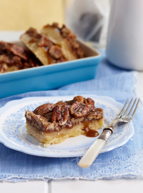 Deliciously buttery pecan slice recipe