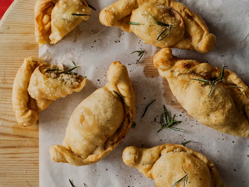 Mini deep-fried calzone