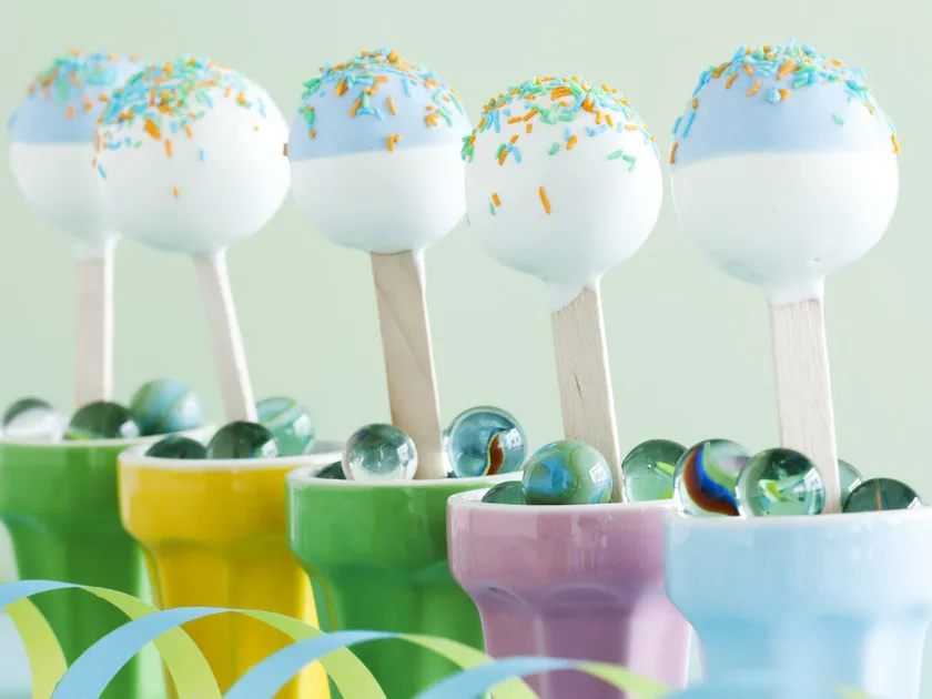 Baby blue cake pops