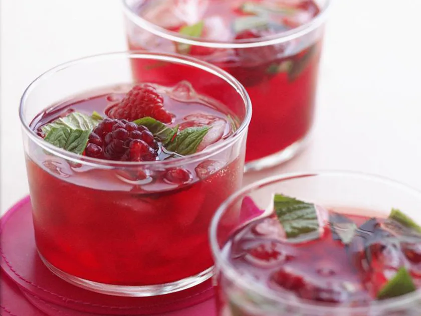 Raspberry mint iced tea
