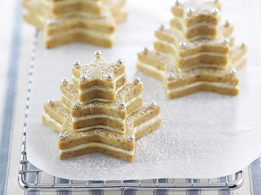 Hazelnut shortbread trees