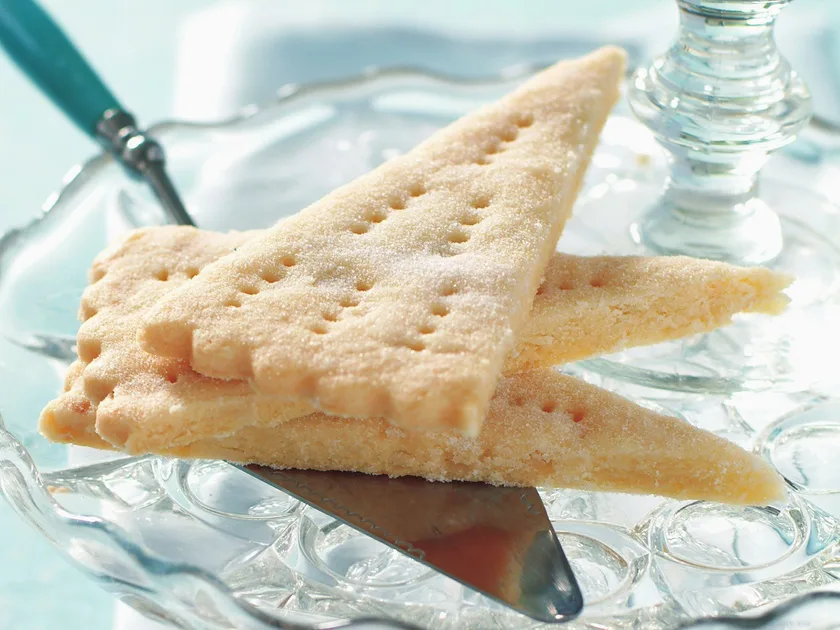 Macadamia shortbread