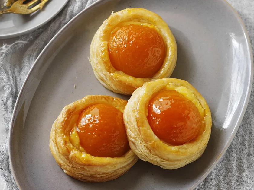 Apricot pastries