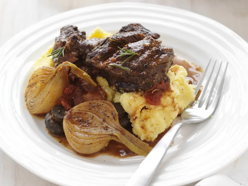 Braised beef cheeks in red wine