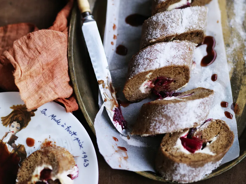 Spiced sponge & rhubarb roulade