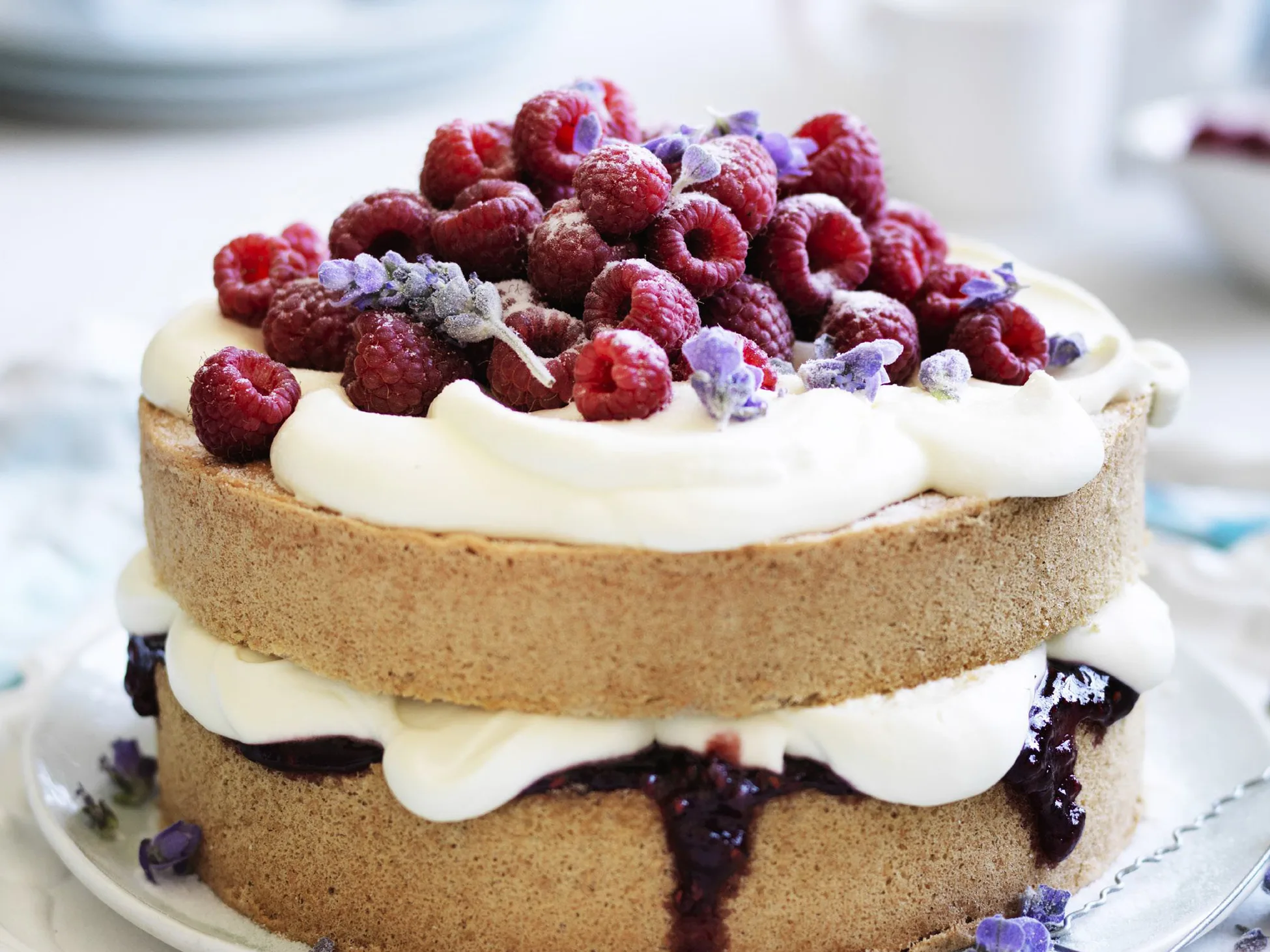 Cinnamon sponge with raspberries and lavender sugar