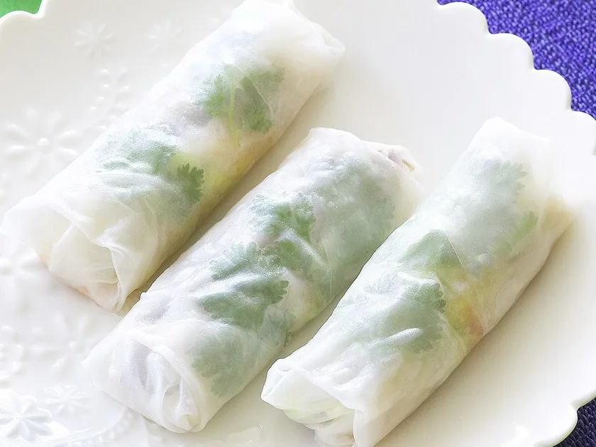 Thai beef rice paper rolls