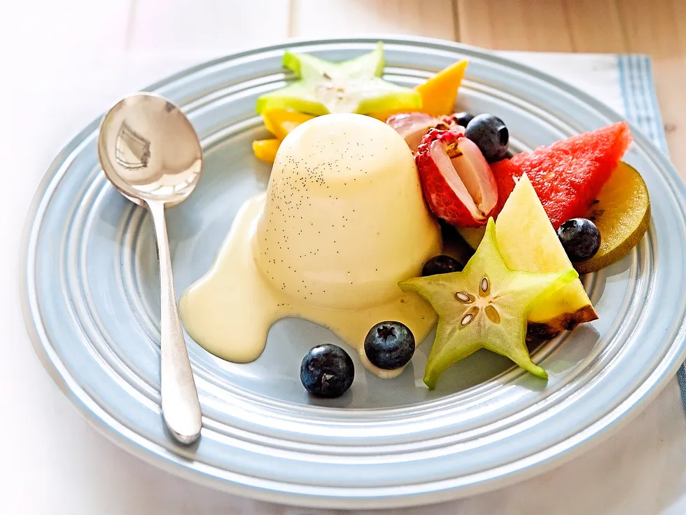 Vanilla and white chocolate panna cotta