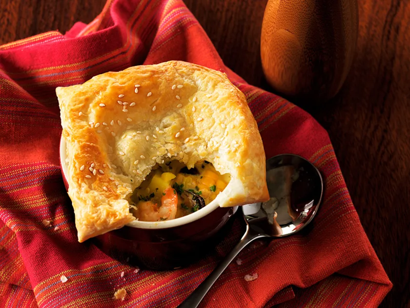 Seafood chowder pot pie