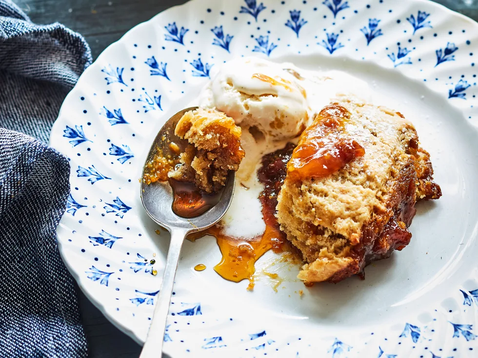 Old-fashioned golden syrup roly poly pudding