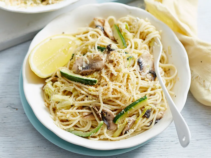 Creamy courgette spaghetti
