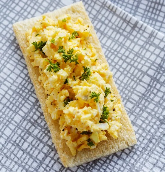 Best cruskits topping ideas