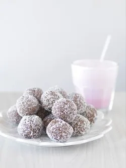 Easy chocolate, coconut and marshmallow balls