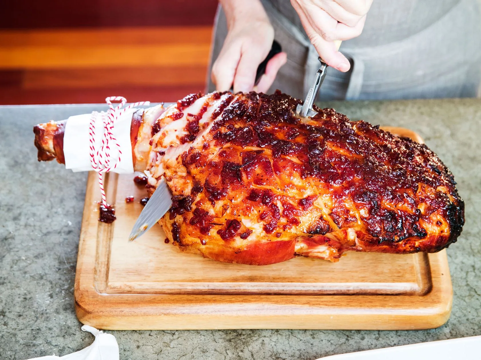How to carve a Christmas ham