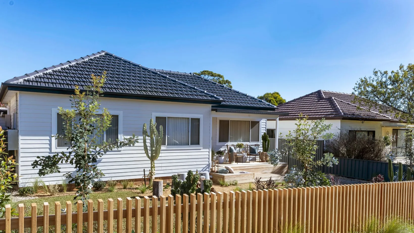 Front of house landscaping ideas: 11 ways to upgrade your garden ...