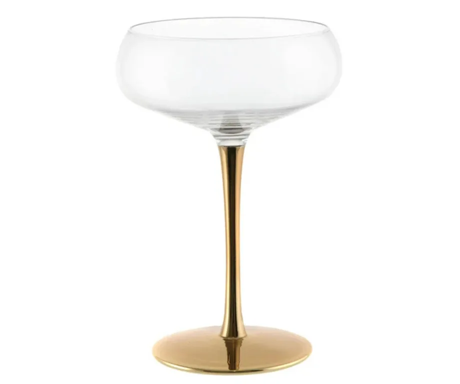 4 Christmas table themes to make Christmas dinner feel festive - Better ...