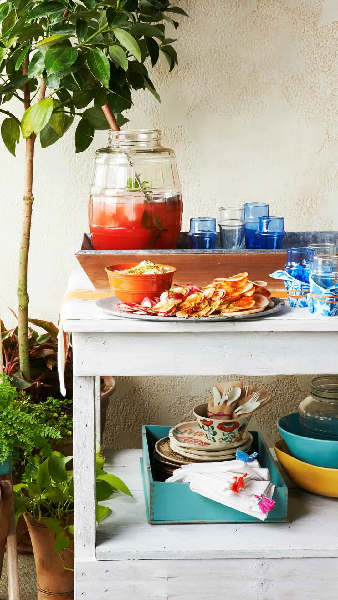 Party planning: The ultimate guide to host like a pro - Better Homes ...