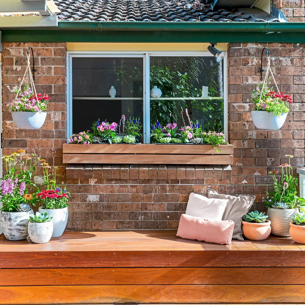 Window box planter: Step-by-step guide and what flowers to display ...