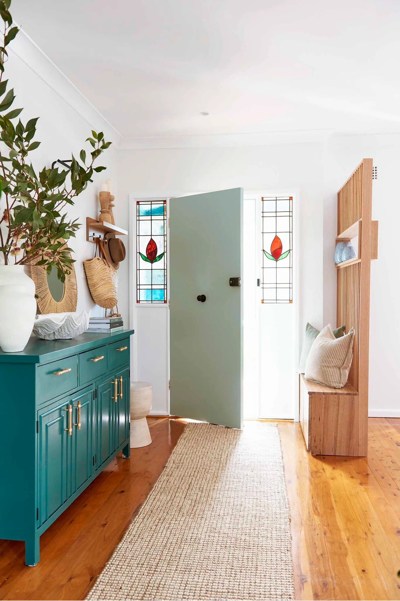 How to make your home smell fresh: 10 methods that really work | Better ...