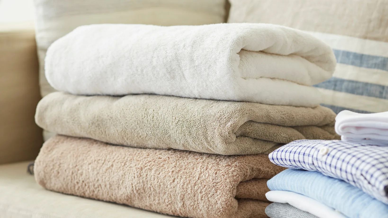 The mega towel: the $6 bathroom item everyone's raving about - Better ...