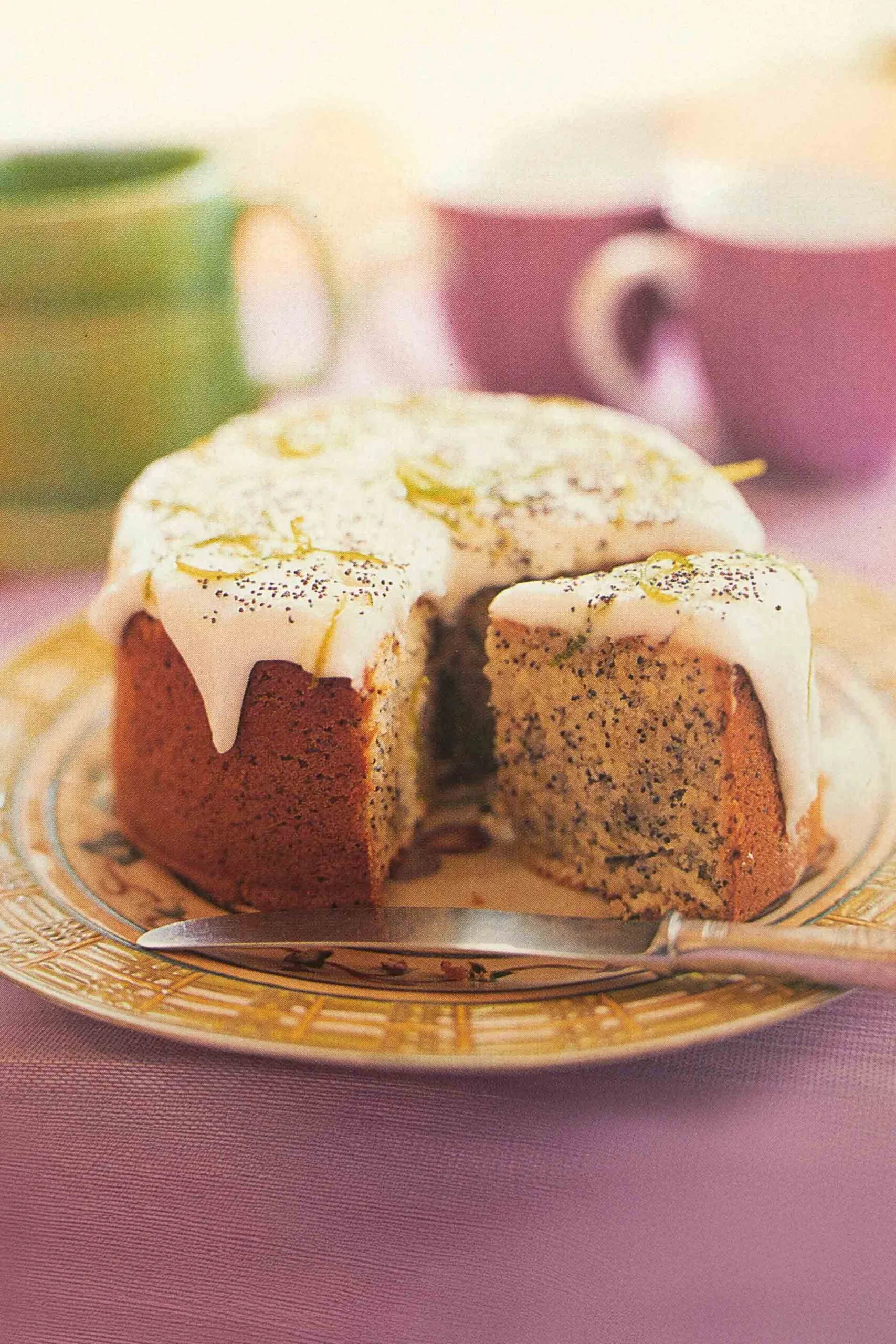 What is cake flour and is it the same as plain flour in Australia ...