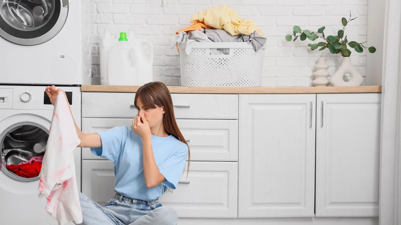 Why Do My Clothes Smell Musty After Washing